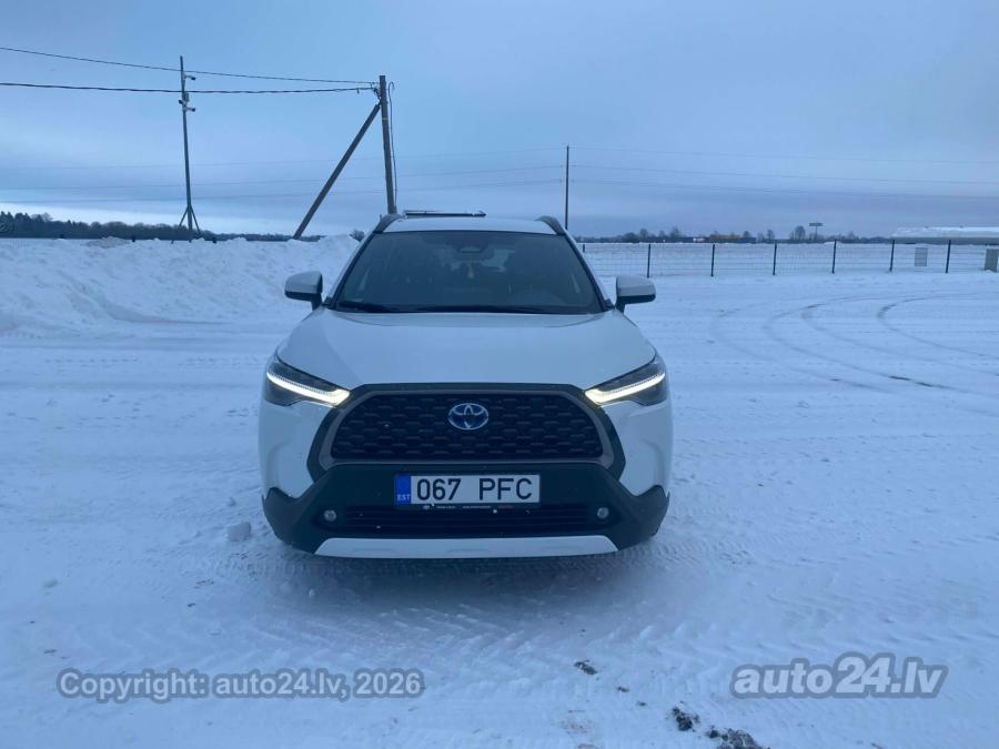Balts Toyota Corolla 2024 Tallina, ar dzinēja tilpumu 2.00 L un nobraukumu 35 tūkst. km par 34500 €, foto 4 vietnē AUTOMOTO.COM.LV
