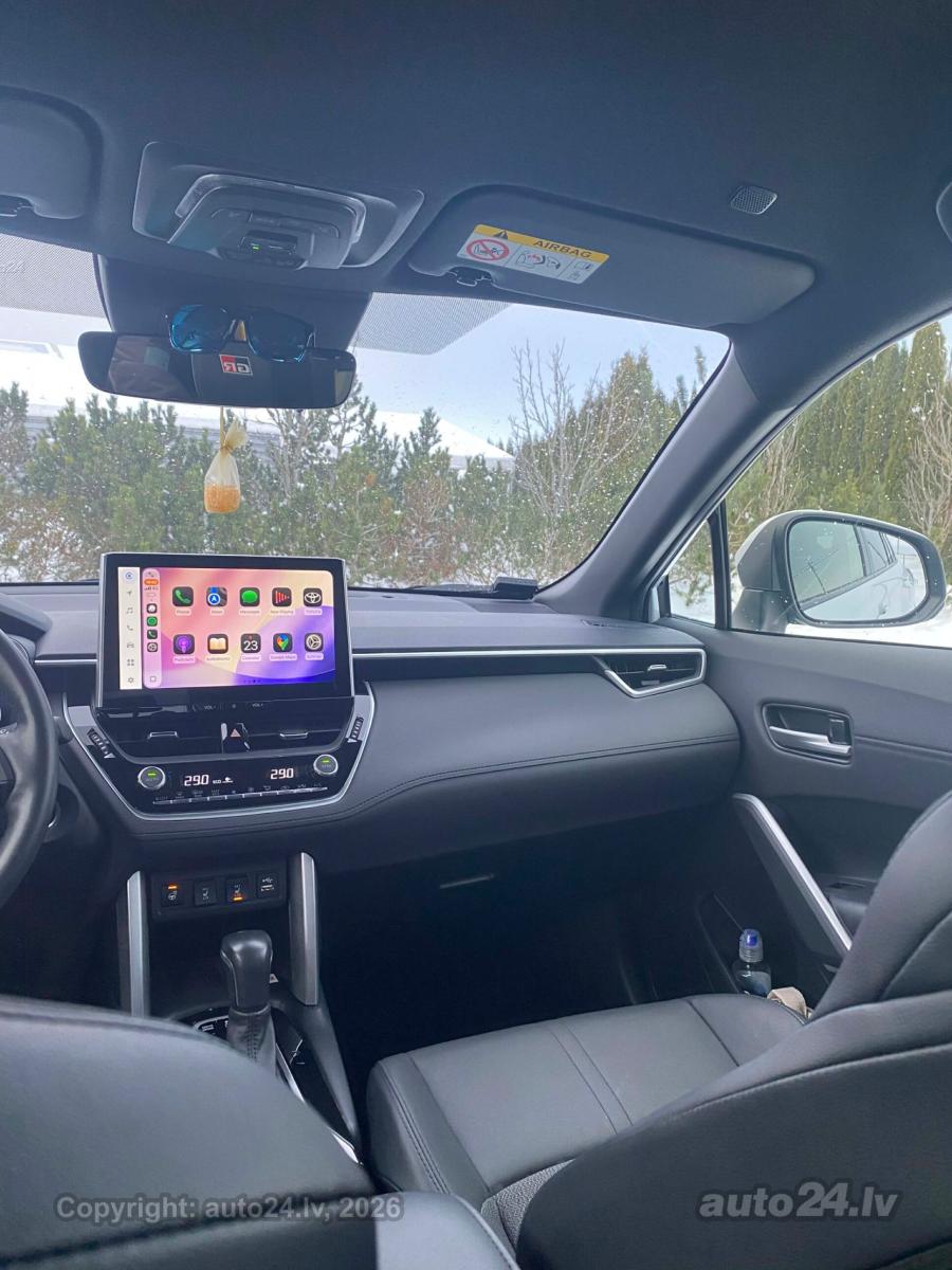 Balts Toyota Corolla 2024 Tallina, ar dzinēja tilpumu 2.00 L un nobraukumu 35 tūkst. km par 34500 €, foto 8 vietnē AUTOMOTO.COM.LV