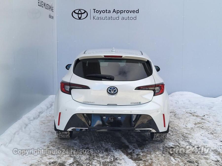Balts Toyota Corolla 2026 Tallina, ar dzinēja tilpumu 1.80 L un nobraukumu 53 tūkst. km par 19895 €, foto 4 vietnē AUTOMOTO.COM.LV