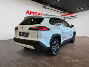Белый Тойота Королла 2026 в Пярну, объемом двигателя 2.00 л и пробегом 8 тыс. км за 40490 €, фото 3 на AUTOMOTO.COM.LV