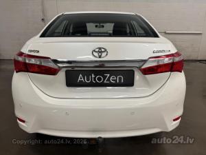 Balts Toyota Corolla 2013 Tallina, ar dzinēja tilpumu 1.60 L un nobraukumu 139 tūkst. km par 7995 €, foto 5 vietnē AUTOMOTO.COM.LV