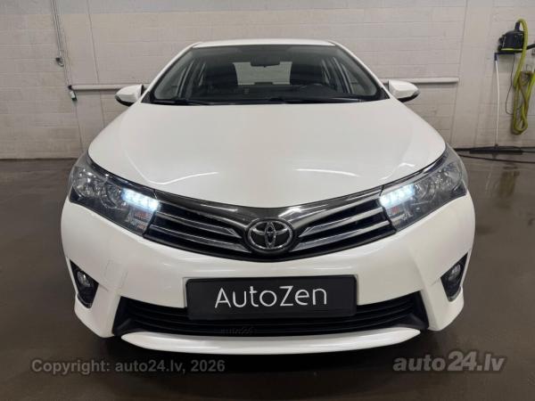 Balts Toyota Corolla 2013 Tallina, ar dzinēja tilpumu 1.60 L un nobraukumu 139 tūkst. km par 7995 €, foto 2 vietnē AUTOMOTO.COM.LV