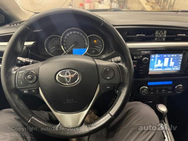 Balts Toyota Corolla 2013 Tallina, ar dzinēja tilpumu 1.60 L un nobraukumu 139 tūkst. km par 7995 €, foto 9 vietnē AUTOMOTO.COM.LV