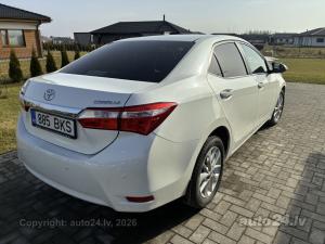 White Toyota Corolla 2013 in Tartu, with an engine capacity of 1.60 L and mileage of 114 thousand km for 7600 €, photo 4 on AUTOMOTO.COM.LV