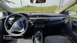 Balts Toyota Corolla 2014 Tallina, ar dzinēja tilpumu 1.40 L un nobraukumu 215 tūkst. km par 7000 €, foto 4 vietnē AUTOMOTO.COM.LV
