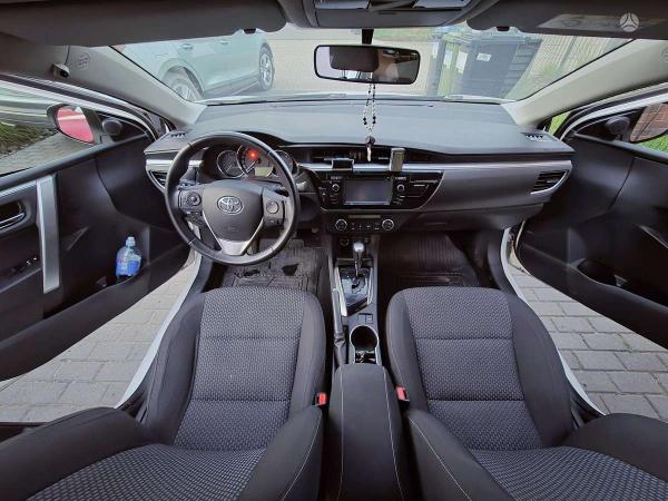 Balts Toyota Corolla 2014 Viļņa, ar dzinēja tilpumu 1.60 L un nobraukumu 201 tūkst. km par 6900 €, foto 7 vietnē AUTOMOTO.COM.LV
