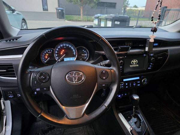 Balts Toyota Corolla 2014 Viļņa, ar dzinēja tilpumu 1.60 L un nobraukumu 201 tūkst. km par 6900 €, foto 10 vietnē AUTOMOTO.COM.LV