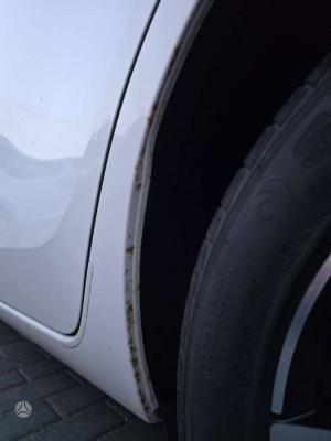 Balts Toyota Corolla 2014 Viļņa, ar dzinēja tilpumu 1.60 L un nobraukumu 201 tūkst. km par 6900 €, foto 18 vietnē AUTOMOTO.COM.LV