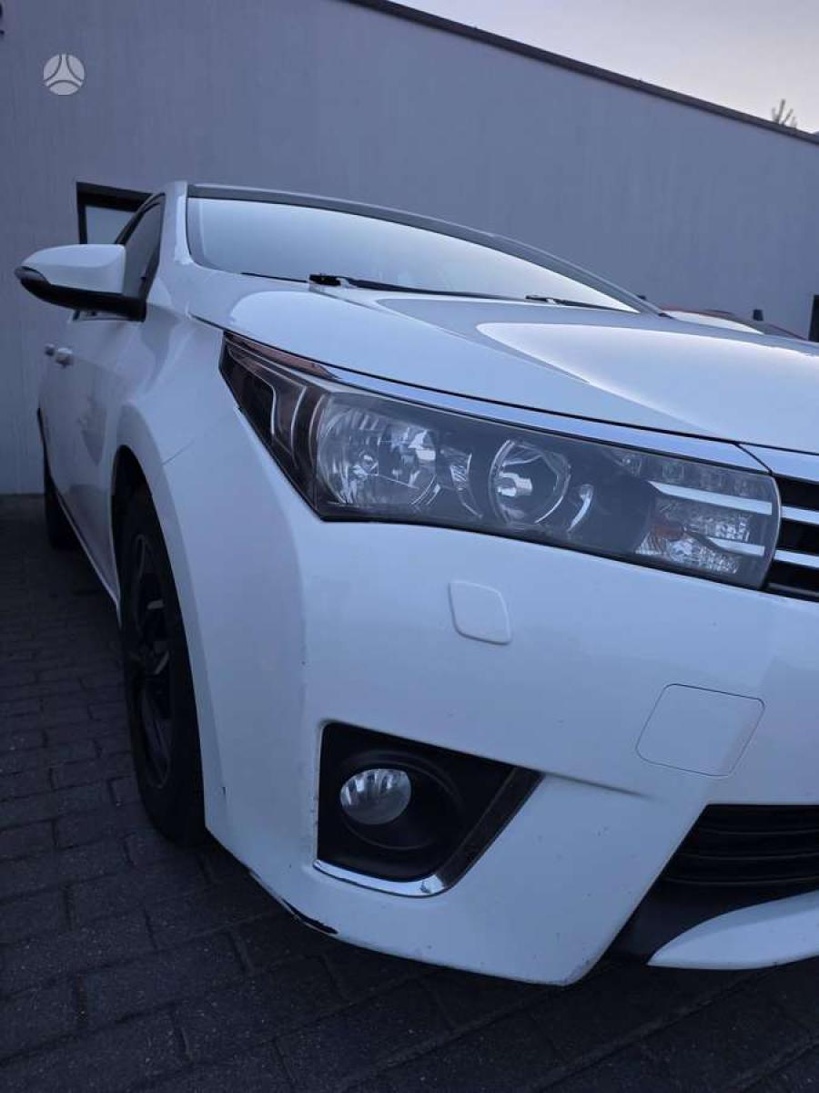 Balts Toyota Corolla 2014 Viļņa, ar dzinēja tilpumu 1.60 L un nobraukumu 201 tūkst. km par 6900 €, foto 23 vietnē AUTOMOTO.COM.LV