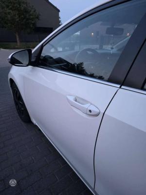 Balts Toyota Corolla 2014 Viļņa, ar dzinēja tilpumu 1.60 L un nobraukumu 201 tūkst. km par 6900 €, foto 27 vietnē AUTOMOTO.COM.LV