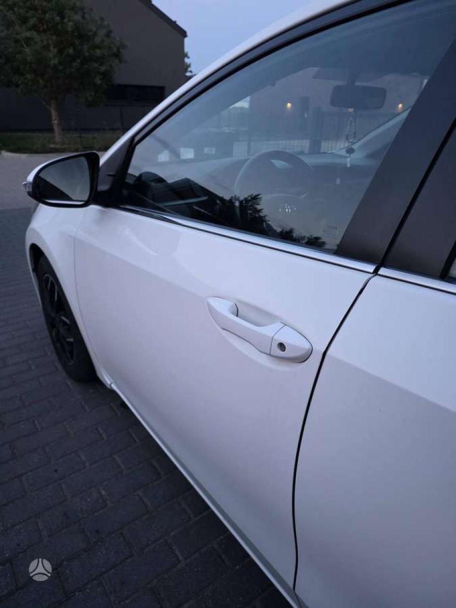 Balts Toyota Corolla 2014 Viļņa, ar dzinēja tilpumu 1.60 L un nobraukumu 201 tūkst. km par 6900 €, foto 27 vietnē AUTOMOTO.COM.LV