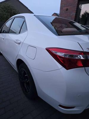 Balts Toyota Corolla 2014 Viļņa, ar dzinēja tilpumu 1.60 L un nobraukumu 201 tūkst. km par 6900 €, foto 28 vietnē AUTOMOTO.COM.LV