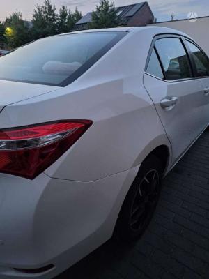 Balts Toyota Corolla 2014 Viļņa, ar dzinēja tilpumu 1.60 L un nobraukumu 201 tūkst. km par 6900 €, foto 29 vietnē AUTOMOTO.COM.LV
