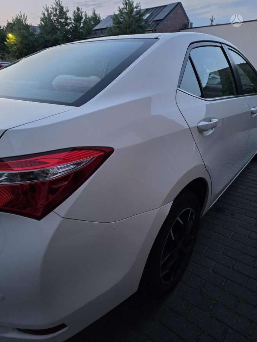 Balts Toyota Corolla 2014 Viļņa, ar dzinēja tilpumu 1.60 L un nobraukumu 201 tūkst. km par 6900 €, foto 29 vietnē AUTOMOTO.COM.LV
