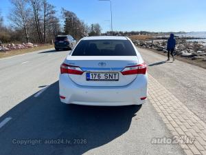 Balts Toyota Corolla 2014 Tallina, ar dzinēja tilpumu 1.60 L un nobraukumu 132 tūkst. km par 9200 €, foto 5 vietnē AUTOMOTO.COM.LV