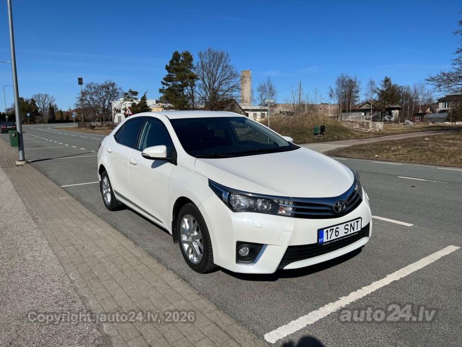 Balts Toyota Corolla 2014 Tallina, ar dzinēja tilpumu 1.60 L un nobraukumu 132 tūkst. km par 9200 €, foto 6 vietnē AUTOMOTO.COM.LV