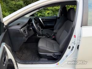 Balts Toyota Corolla 2014 Tallina, ar dzinēja tilpumu 1.60 L un nobraukumu 124 tūkst. km par 8490 €, foto 12 vietnē AUTOMOTO.COM.LV