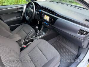 Balts Toyota Corolla 2014 Tallina, ar dzinēja tilpumu 1.60 L un nobraukumu 124 tūkst. km par 8490 €, foto 16 vietnē AUTOMOTO.COM.LV