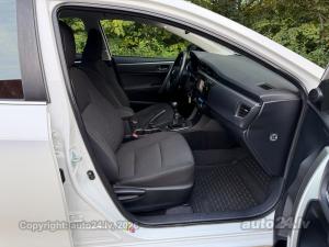 Balts Toyota Corolla 2014 Tallina, ar dzinēja tilpumu 1.60 L un nobraukumu 124 tūkst. km par 8490 €, foto 17 vietnē AUTOMOTO.COM.LV