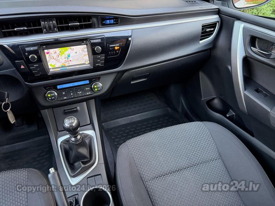 Balts Toyota Corolla 2014 Tallina, ar dzinēja tilpumu 1.60 L un nobraukumu 124 tūkst. km par 8490 €, foto 22 vietnē AUTOMOTO.COM.LV