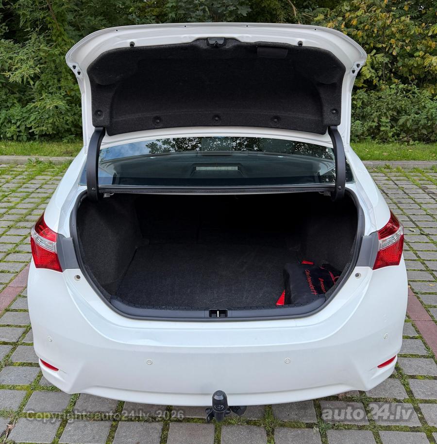 Balts Toyota Corolla 2014 Tallina, ar dzinēja tilpumu 1.60 L un nobraukumu 124 tūkst. km par 8490 €, foto 28 vietnē AUTOMOTO.COM.LV