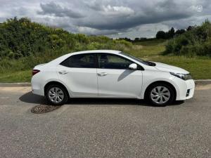 Balts Toyota Corolla 2014 Viļņa, ar dzinēja tilpumu 1.36 L un nobraukumu 260 tūkst. km par 5999 €, foto 4 vietnē AUTOMOTO.COM.LV