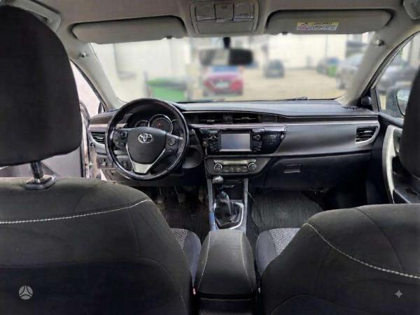 Balts Toyota Corolla 2014 Viļņa, ar dzinēja tilpumu 1.36 L un nobraukumu 260 tūkst. km par 5999 €, foto 8 vietnē AUTOMOTO.COM.LV