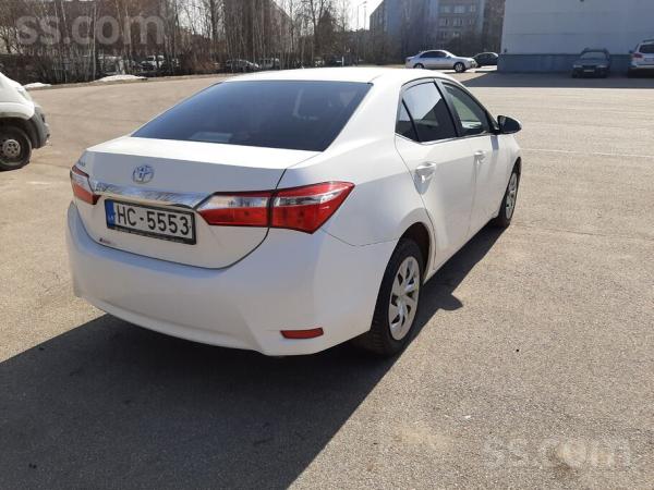 Balts Toyota Corolla 2015 Rīga, ar dzinēja tilpumu 1.60 L un nobraukumu 300 tūkst. km par 5000 €, foto 3 vietnē AUTOMOTO.COM.LV