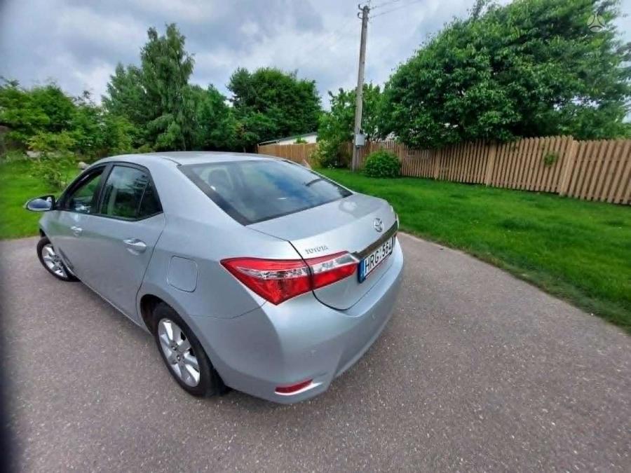Balts Toyota Corolla 2015 Viļņa, ar dzinēja tilpumu 1.60 L un nobraukumu 215 tūkst. km par 7500 €, foto 7 vietnē AUTOMOTO.COM.LV
