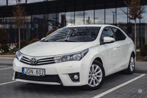 White Toyota Corolla 2016 in Kaunas, with an engine capacity of 1.60 L and mileage of 233 thousand km for 8000 €, photo  on AUTOMOTO.COM.LV