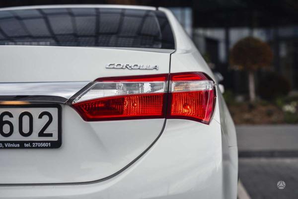 Balts Toyota Corolla 2016 Kauņa, ar dzinēja tilpumu 1.60 L un nobraukumu 233 tūkst. km par 8000 €, foto 10 vietnē AUTOMOTO.COM.LV