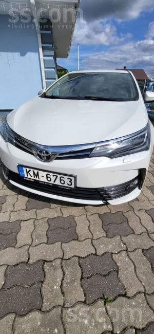 Balts Toyota Corolla 2016 Jelgava, ar dzinēja tilpumu 1.60 L un nobraukumu 99 tūkst. km par 9900 €, foto  vietnē AUTOMOTO.COM.LV