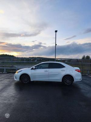 White Toyota Corolla 2016 in Vilnius, with an engine capacity of 1.60 L and mileage of 178 thousand km for 10490 €, photo 5 on AUTOMOTO.COM.LV
