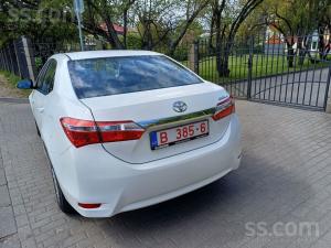 Balts Toyota Corolla 2017 Rīga, ar dzinēja tilpumu 1.40 L un nobraukumu 177 tūkst. km par 6300 €, foto 4 vietnē AUTOMOTO.COM.LV