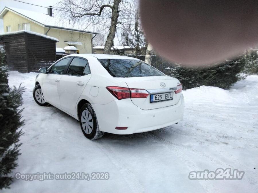 Balts Toyota Corolla 2017 Tallina, ar dzinēja tilpumu 1.60 L un nobraukumu 281 tūkst. km par 7500 €, foto 3 vietnē AUTOMOTO.COM.LV