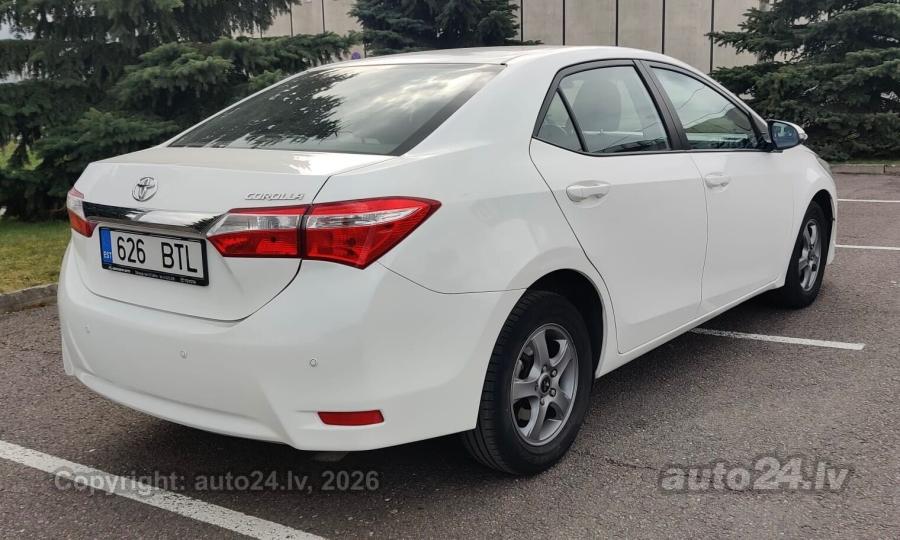 White Toyota Corolla 2017 in Tallinn, with an engine capacity of 1.60 L and mileage of 282 thousand km for 6990 €, photo 3 on AUTOMOTO.COM.LV