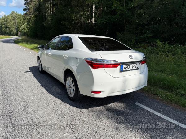 Balts Toyota Corolla 2017 Rapla, ar dzinēja tilpumu 1.60 L un nobraukumu 115 tūkst. km par 11900 €, foto 3 vietnē AUTOMOTO.COM.LV