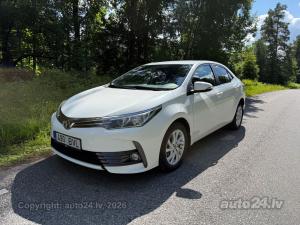 White Toyota Corolla 2017 in Rapla, with an engine capacity of 1.60 L and mileage of 115 thousand km for 11900 €, photo  on AUTOMOTO.COM.LV
