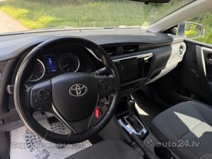 White Toyota Corolla 2017 in Rapla, with an engine capacity of 1.60 L and mileage of 115 thousand km for 11900 €, photo 13 on AUTOMOTO.COM.LV