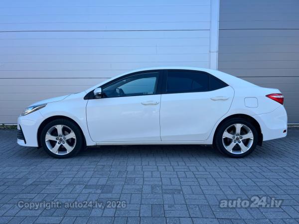 White Toyota Corolla 2017 in Kuressaare, with an engine capacity of 1.60 L and mileage of 141 thousand km for 8990 €, photo 7 on AUTOMOTO.COM.LV