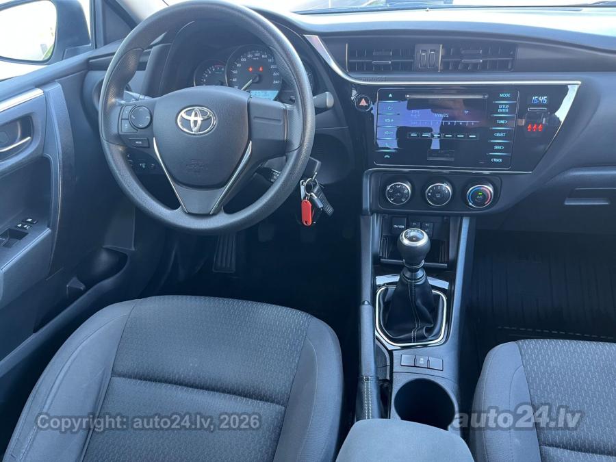 Balts Toyota Corolla 2017 Kuresāre, ar dzinēja tilpumu 1.60 L un nobraukumu 141 tūkst. km par 8990 €, foto 11 vietnē AUTOMOTO.COM.LV
