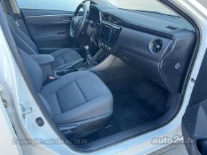 Balts Toyota Corolla 2017 Kuresāre, ar dzinēja tilpumu 1.60 L un nobraukumu 141 tūkst. km par 8990 €, foto 12 vietnē AUTOMOTO.COM.LV