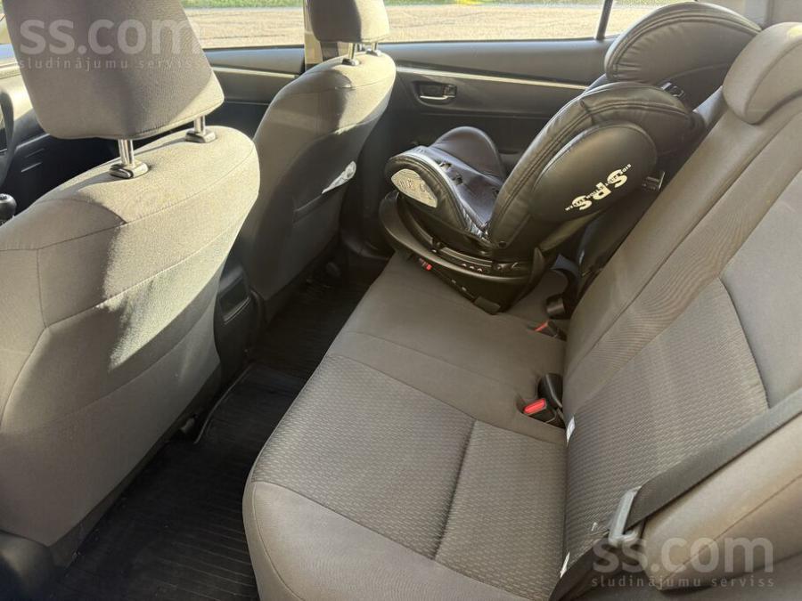 Balts Toyota Corolla 2017 Rīga, ar dzinēja tilpumu 1.50 L un nobraukumu 38 tūkst. km par 9500 €, foto 10 vietnē AUTOMOTO.COM.LV