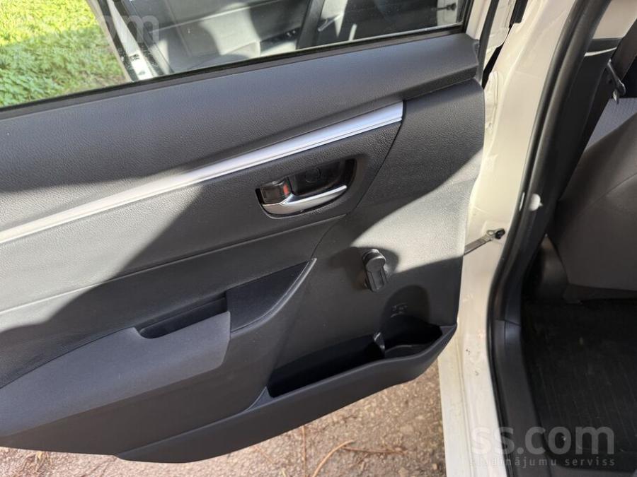 Balts Toyota Corolla 2017 Rīga, ar dzinēja tilpumu 1.50 L un nobraukumu 38 tūkst. km par 9500 €, foto 11 vietnē AUTOMOTO.COM.LV