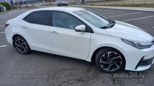 White Toyota Corolla 2018 in Tallinn, with an engine capacity of 1.60 L and mileage of 111 thousand km for 14000 €, photo 7 on AUTOMOTO.COM.LV
