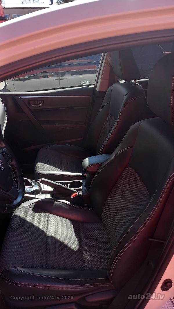 Balts Toyota Corolla 2018 Tallina, ar dzinēja tilpumu 1.60 L un nobraukumu 111 tūkst. km par 14000 €, foto 8 vietnē AUTOMOTO.COM.LV
