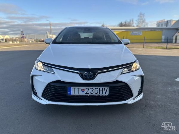 White Toyota Corolla 2019 in Marijampole, with an engine capacity of 1.80 L and mileage of 220 thousand km for 10200 €, photo 2 on AUTOMOTO.COM.LV