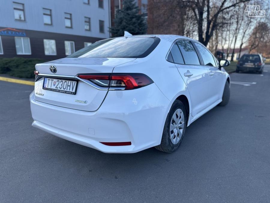 White Toyota Corolla 2019 in Marijampole, with an engine capacity of 1.80 L and mileage of 220 thousand km for 10200 €, photo 6 on AUTOMOTO.COM.LV