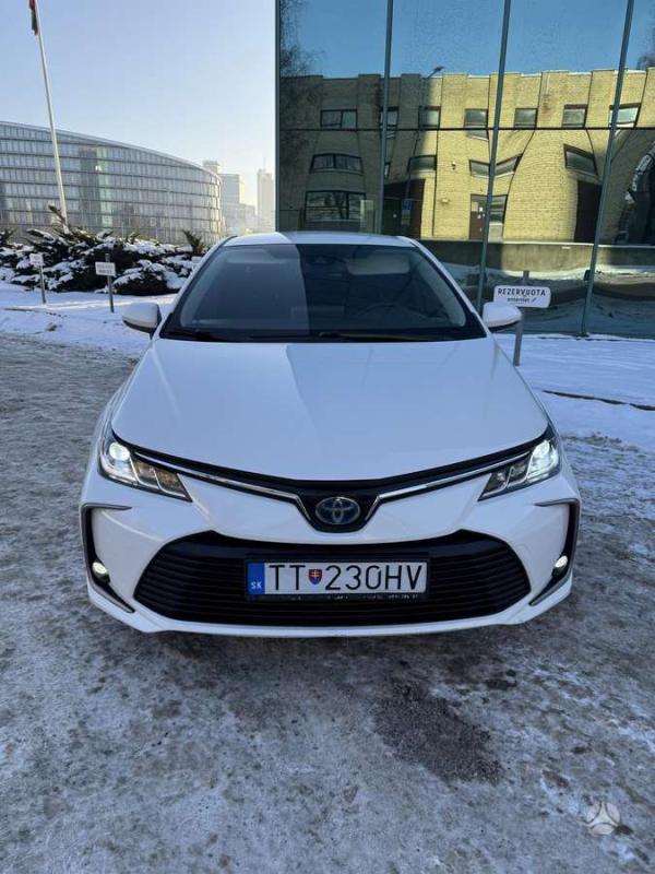 Balts Toyota Corolla 2019 Viļņa, ar dzinēja tilpumu 1.80 L un nobraukumu 209 tūkst. km par 12400 €, foto 1 vietnē AUTOMOTO.COM.LV