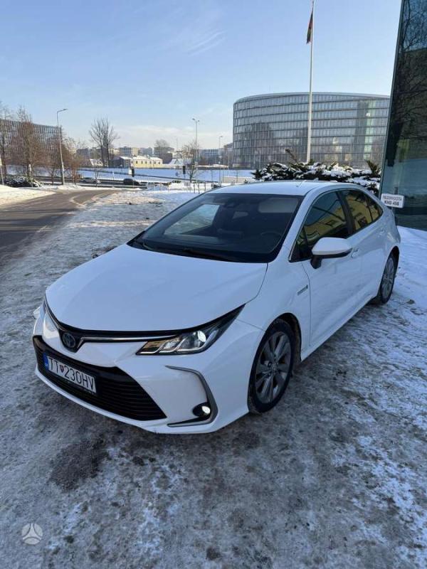 Balts Toyota Corolla 2019 Viļņa, ar dzinēja tilpumu 1.80 L un nobraukumu 209 tūkst. km par 12400 €, foto 3 vietnē AUTOMOTO.COM.LV